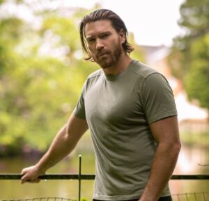 Jesse Kove of 'Cobra Kai' talks about growing up in the film and TV ...